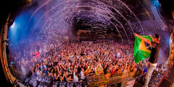 [Review] Laroc Sunset Club - Robin Schulz | Wonderland In Rave