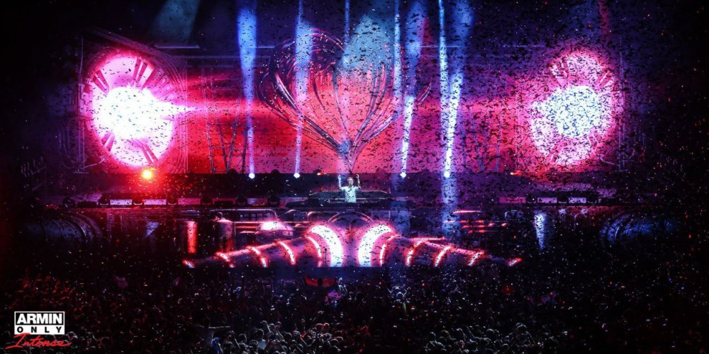 Armin Van Buuren comemora seus 20 anos na industria da música com o ...