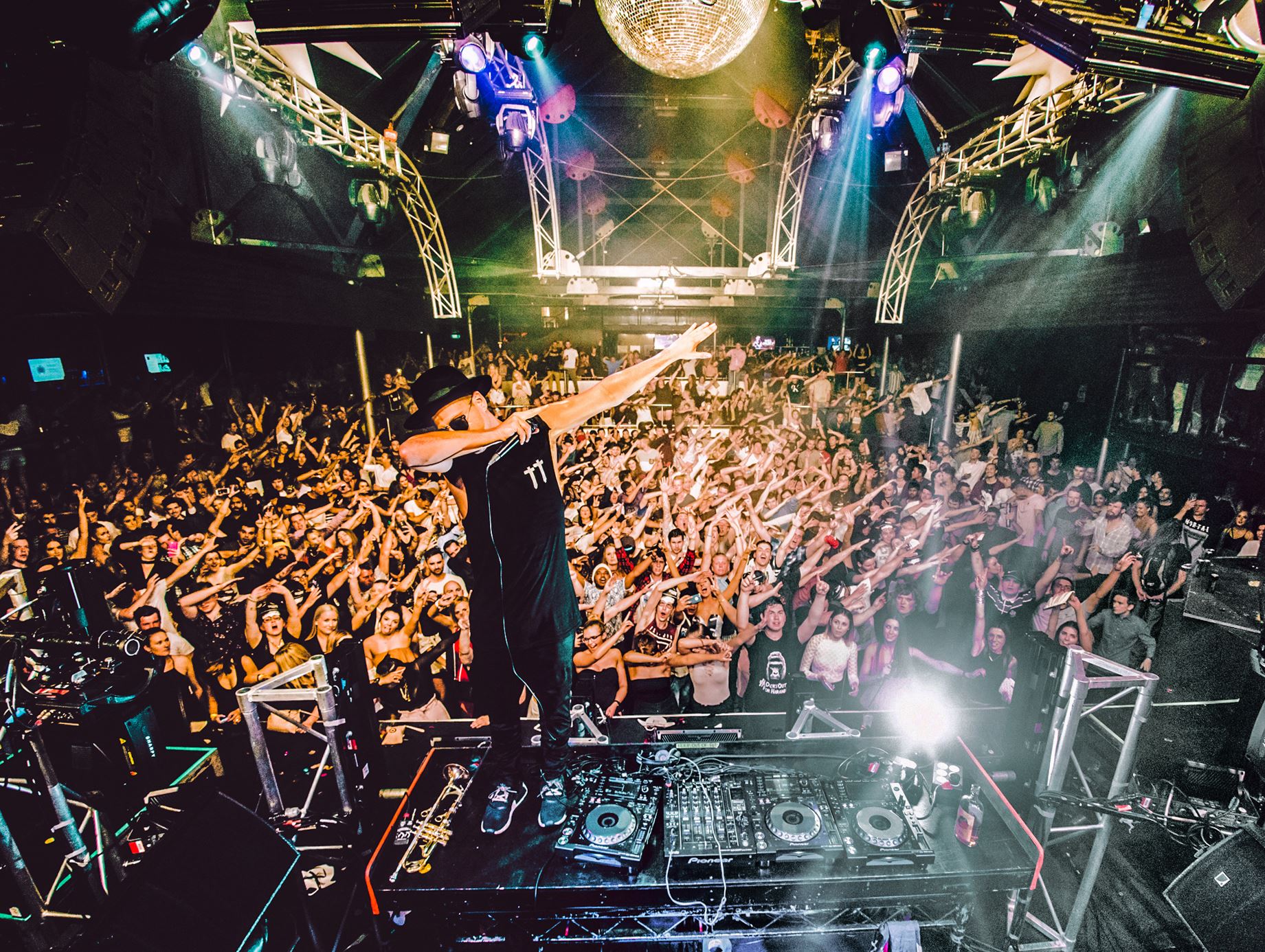 Timmy Trumpet lança uma das de suas faixas mais esperadas "Oracle ...