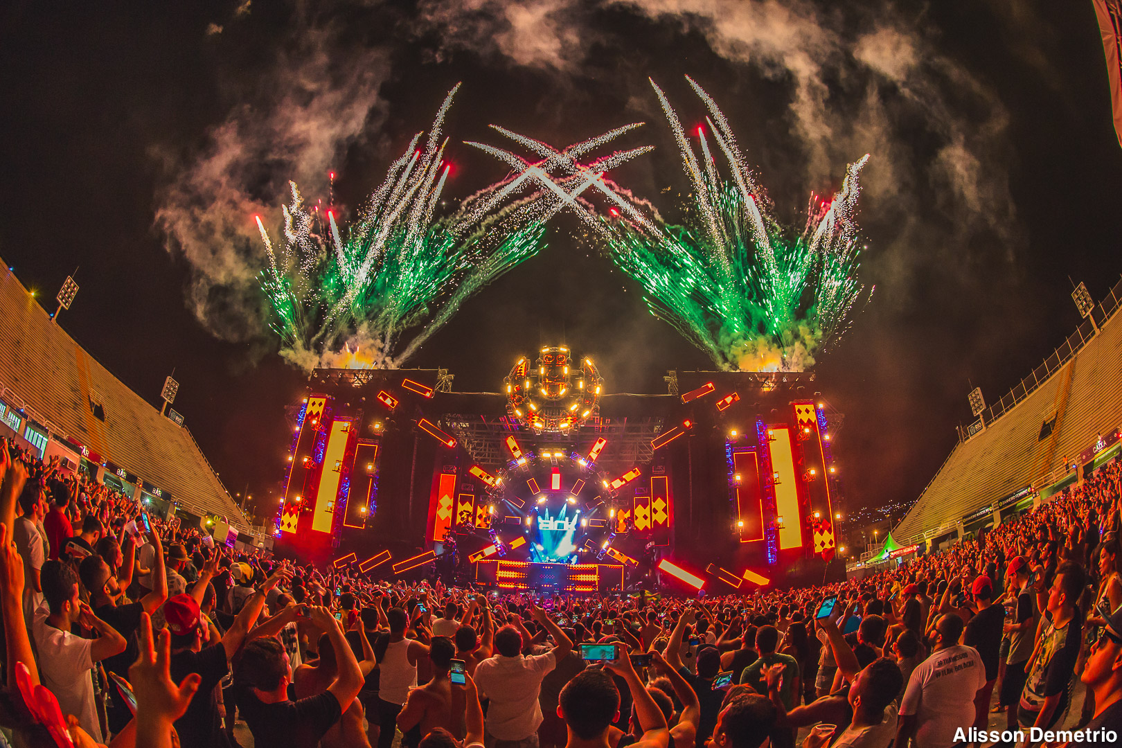 ULTRA Brasil anuncia experiência vip do festival | Wonderland in Rave