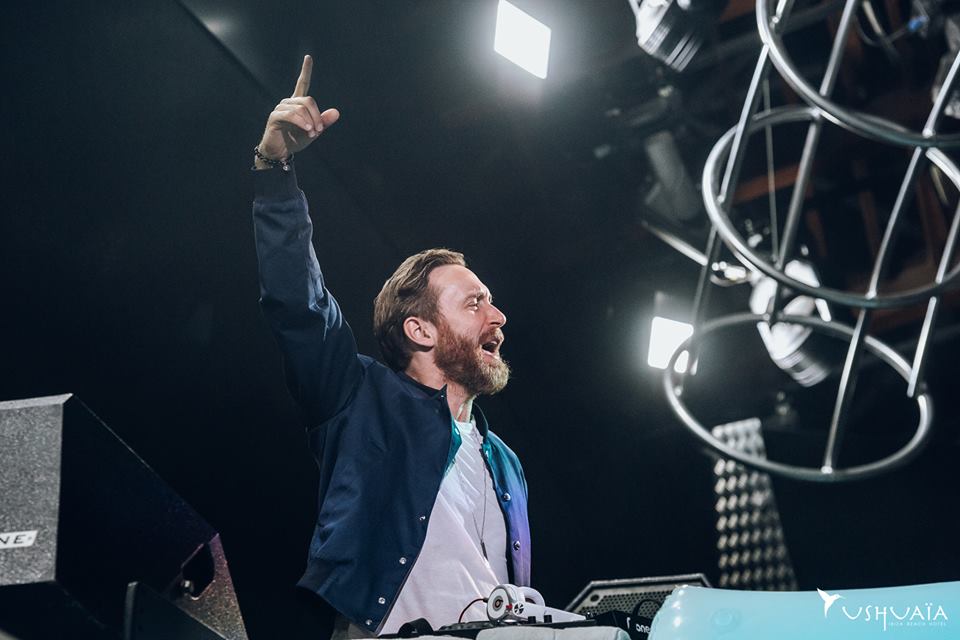 David Guetta e Sia se reúnem para novo hit "Flames" | Wonderland in Rave