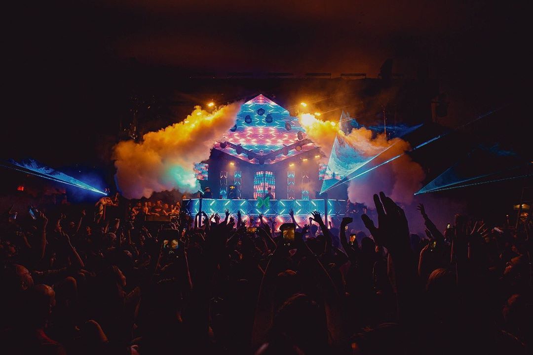 Principal rádio de música eletrônica do Brasil e melhor club do mundo ...