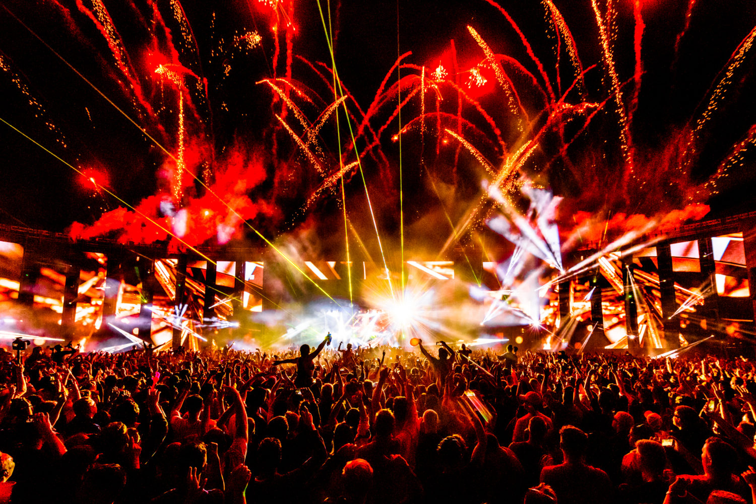 Creamfields adiciona MK, Tchami, FISHER e mais ao amplo lineup para ...