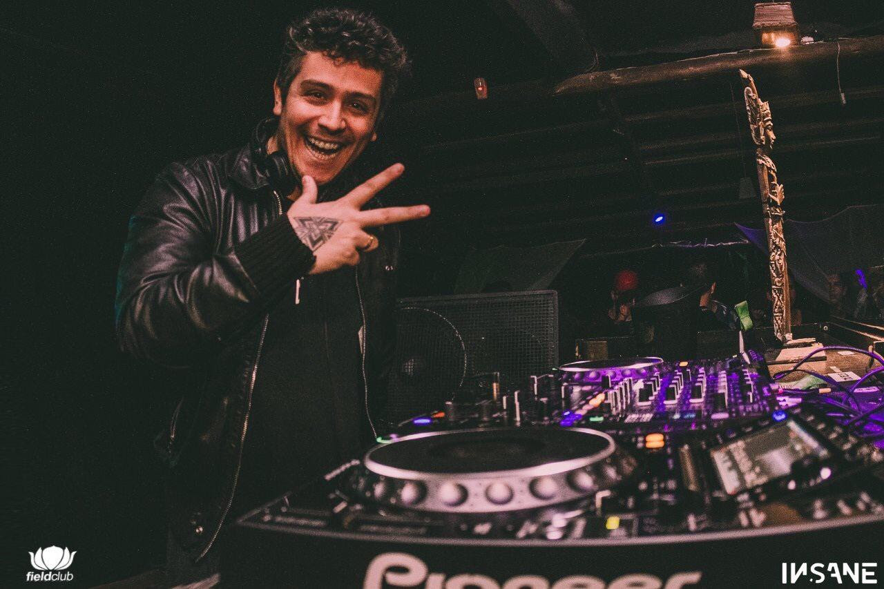 Pirate Snake remixa mais um super clássico da House Music. Ouça “Music ...