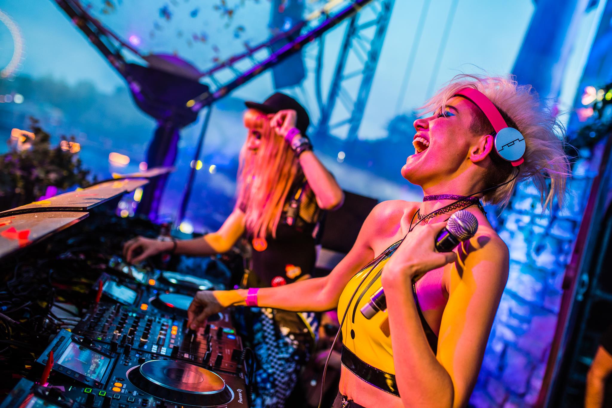 ENTREVISTA: NERVO nos conta sobre a vida, “Basement” e debut na Toolroom | Wonderland in Rave