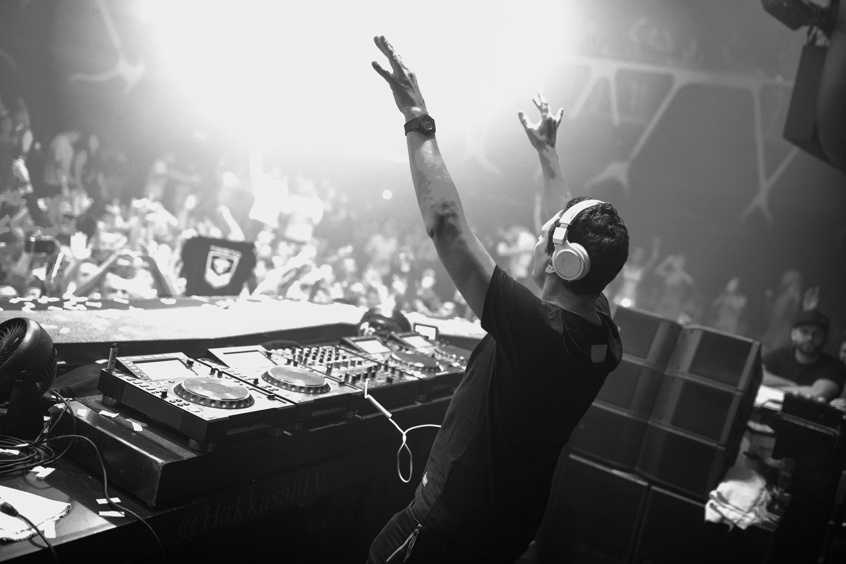 VER:WEST, projeto de Tiësto, lança novo single ‘Elements Of A New Life ...