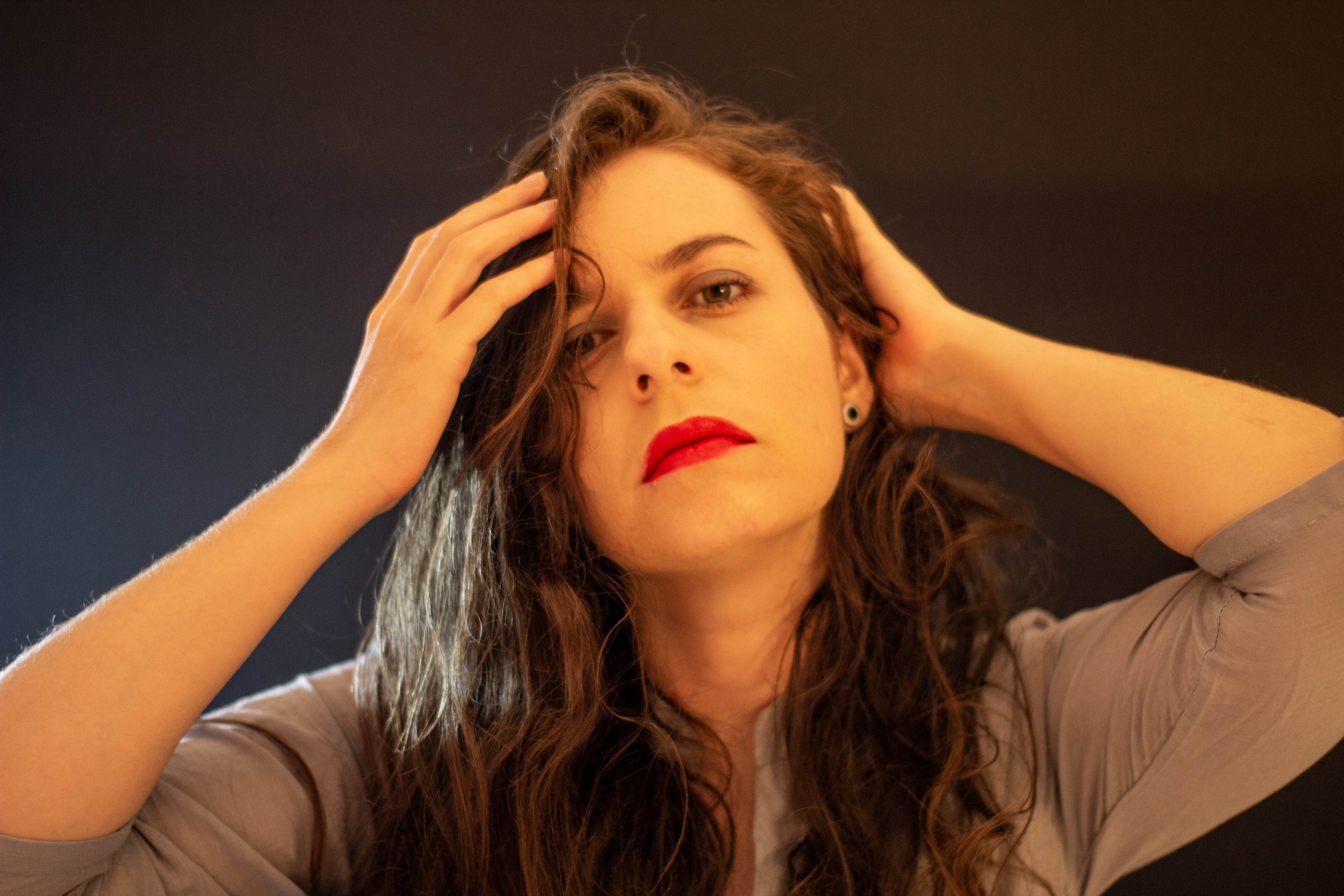 Trazendo temática pessoal, JE$$ YONICA compartilha seu novo clipe ...