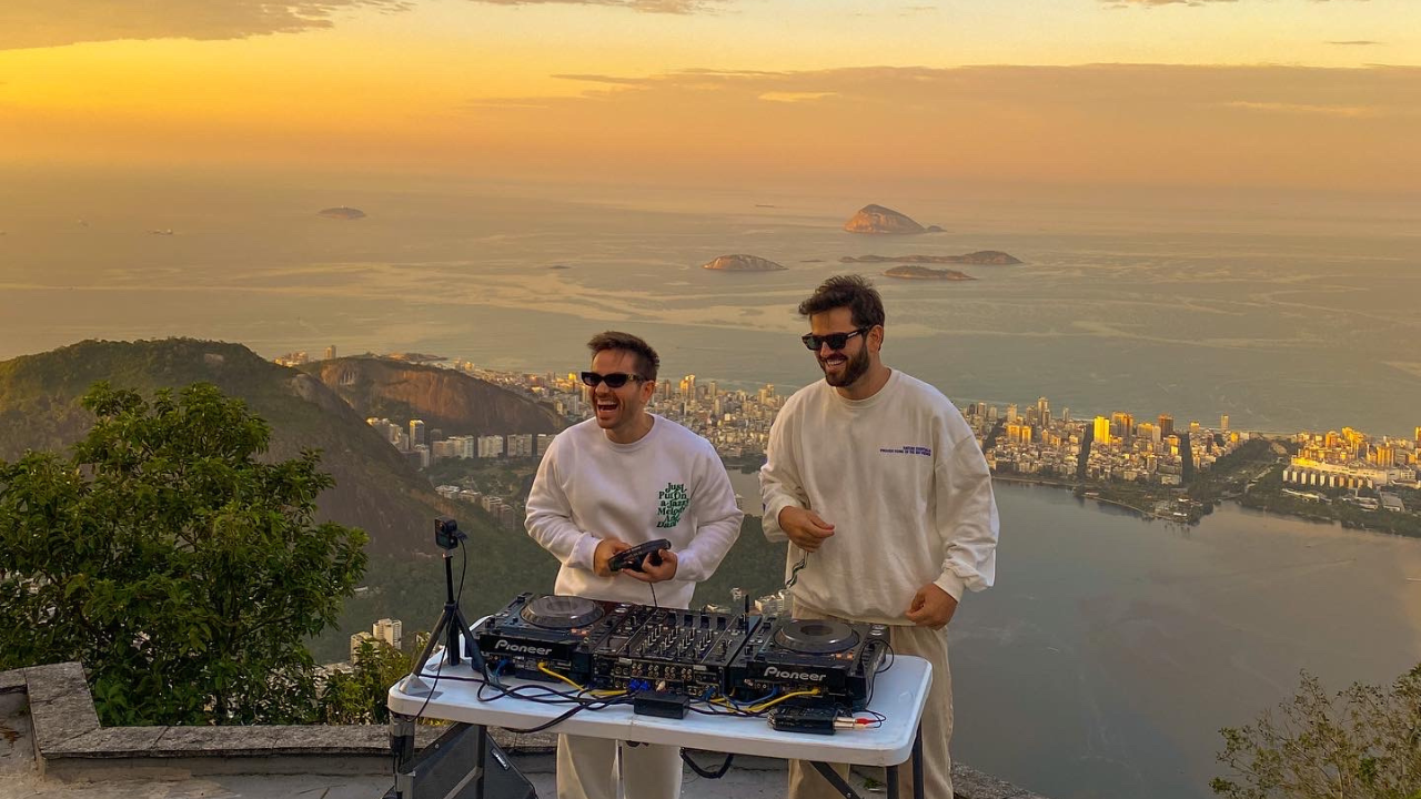 Double MZK lança set em uma das 7 maravilhas do mundo: o Cristo Redentor