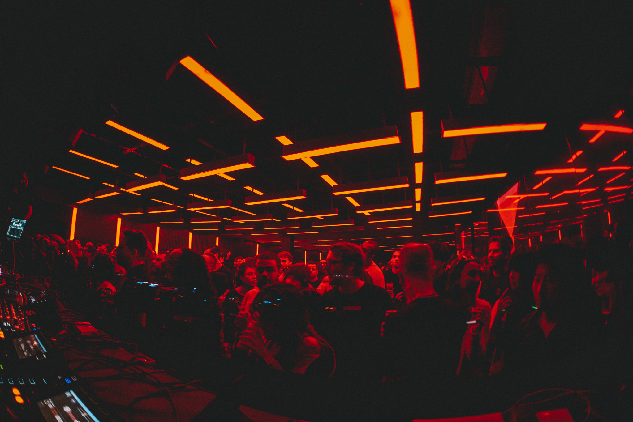 D-edge apresenta D’JULZ sexta na Freak Chic | WIR