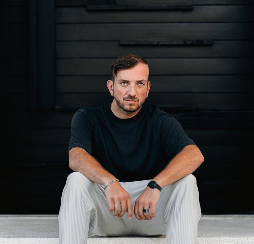 Colyn apresenta novo documentário "UNFILTERED"